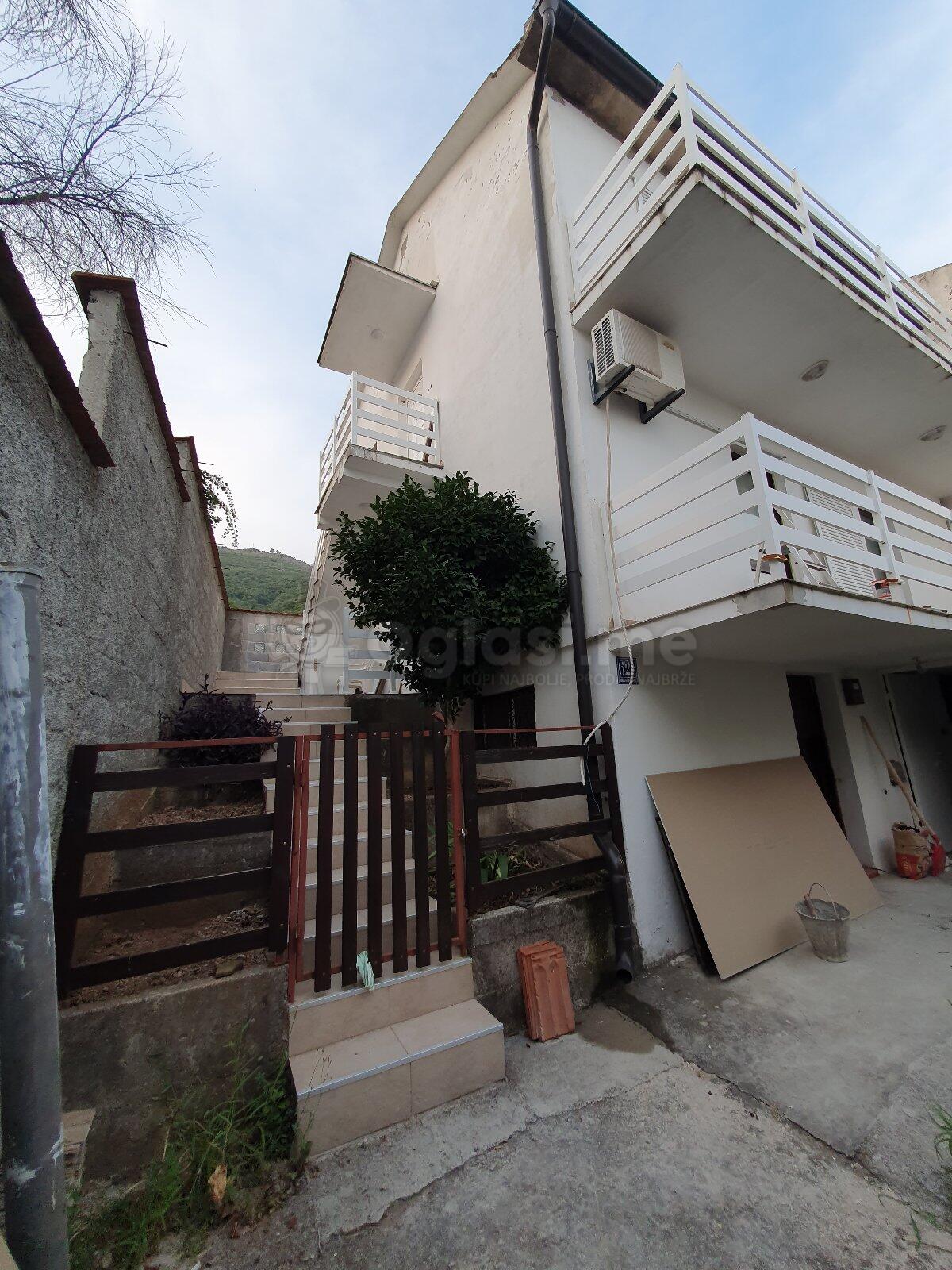 Kuća sa više stanova 135m2 - Herceg Novi - Bijela - Cijena 145000 ...