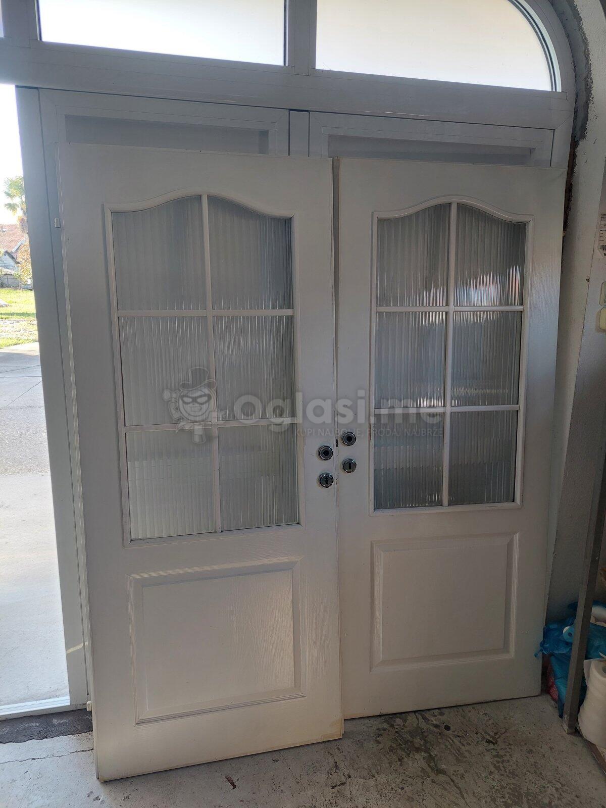 Polovna vrata sa bravom i kvakom - Cijena 50 € - Crna Gora Podgorica ...