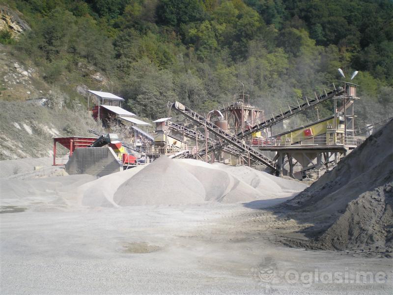 Šljunak ,greza ,tampon za nasip ,usluge bagerom - Cijena 1 € - Crna ...