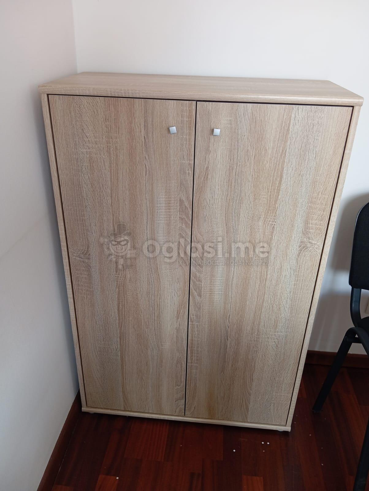 Kancelarijski ormar sa 3 police - Cijena 100 € - Crna Gora Podgorica City kvart Vitrine i regali ...