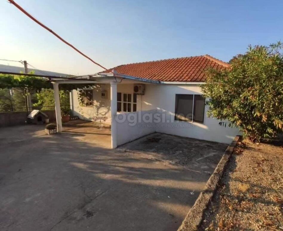 Porodična kuća 100m2 - Podgorica - Podgorica (uži dio) - Cijena 400000 ...